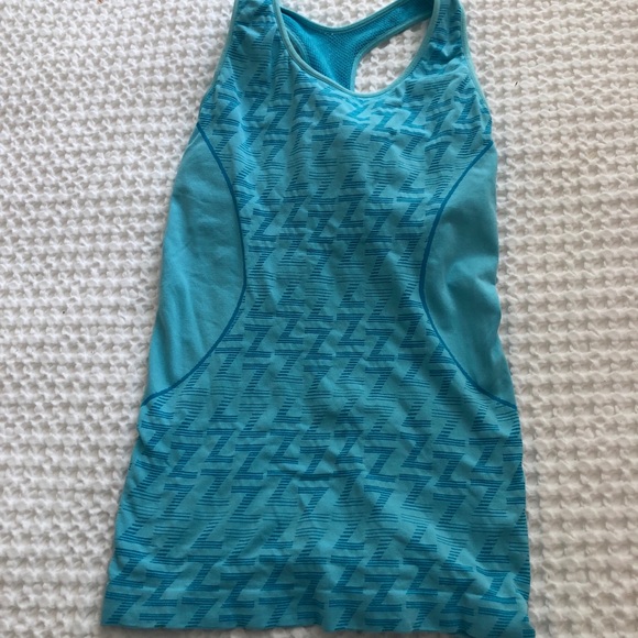 Zella | Tops | A Zella | Poshmark